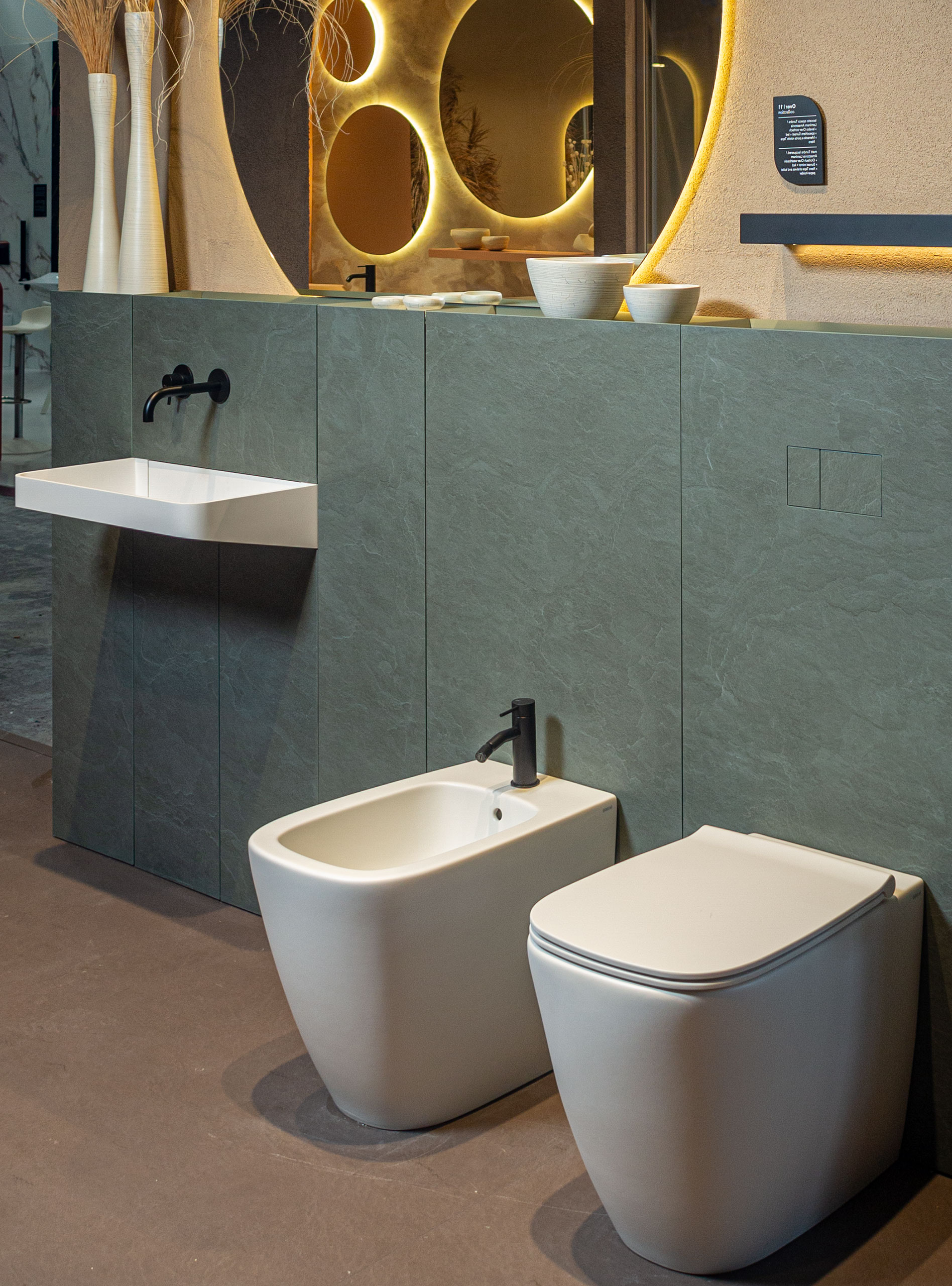 Arbi presenta il modello Over in laminam - Arbi Arredobagno